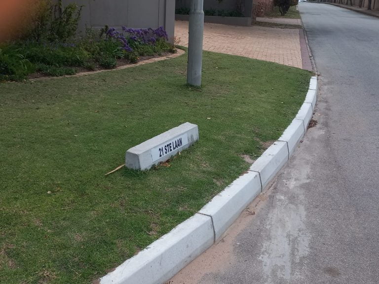 Figure 7 - Mobicast Bricks | Blocks | Pavers | Kerbs