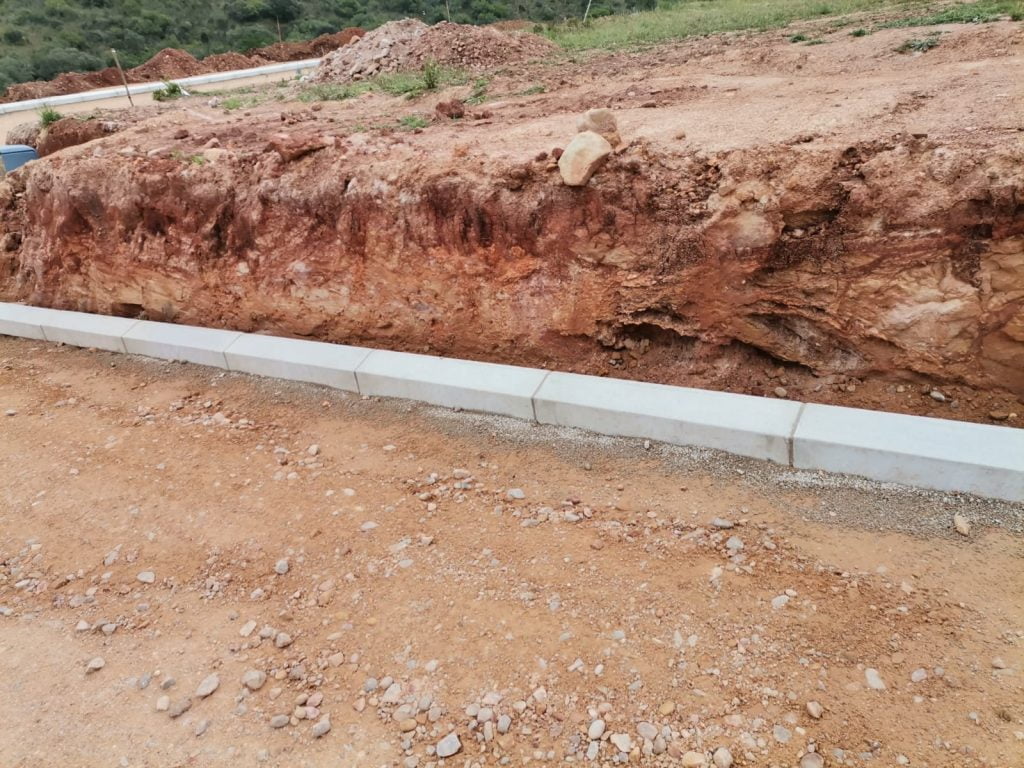 Figure MK10 - Mobicast Bricks | Blocks | Pavers | Kerbs