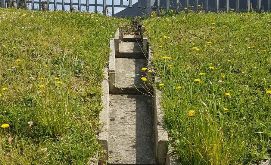 Embankment Chute - Mobicast Bricks | Blocks | Pavers | Kerbs