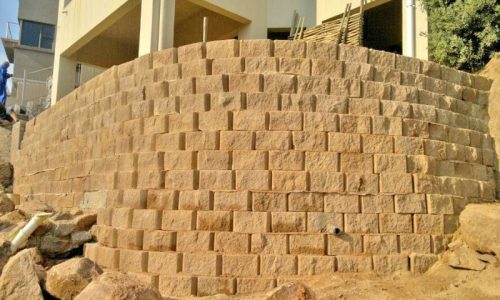 L11 Retaining Block - Mobicast Bricks | Blocks | Pavers | Kerbs